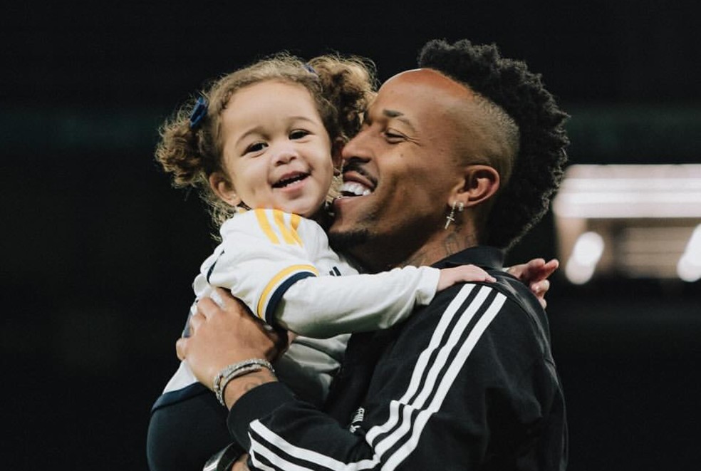 Karoline Lima se pronuncia sobre polêmica com Eder Militão e ex-mulher ...