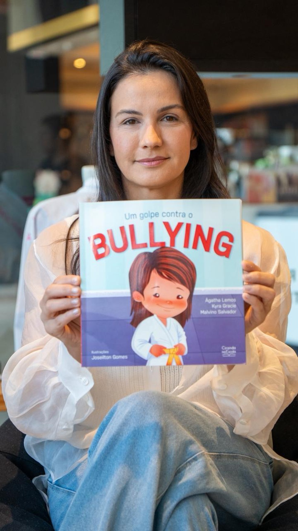 Kyra Gracie e Malvino Salvador lançam terceiro livro infantil
