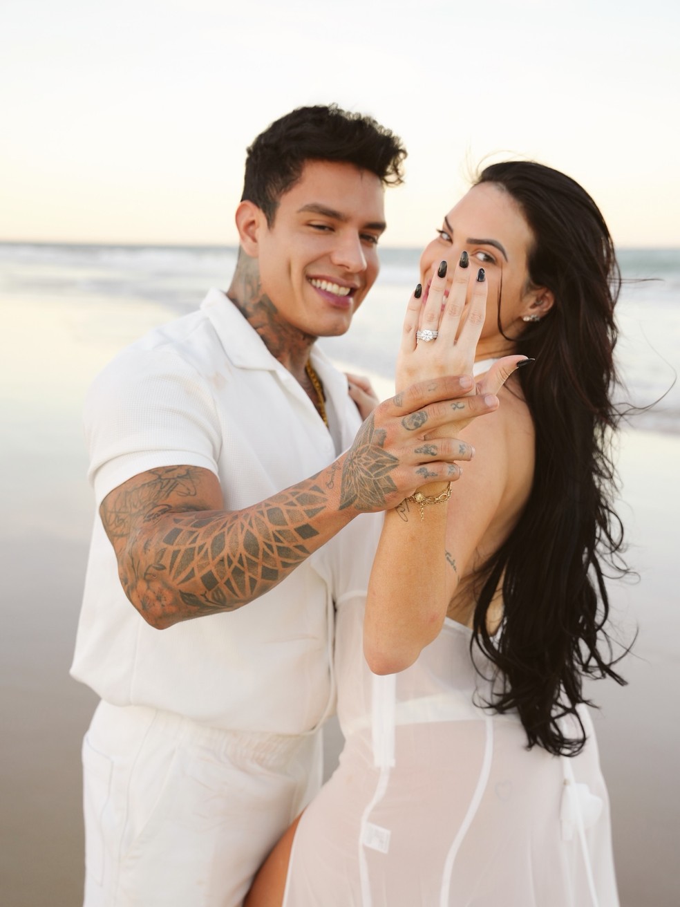 Influenciadores Emily Garcia e Victor Igoh ficam noivos: 'Ela disse ...