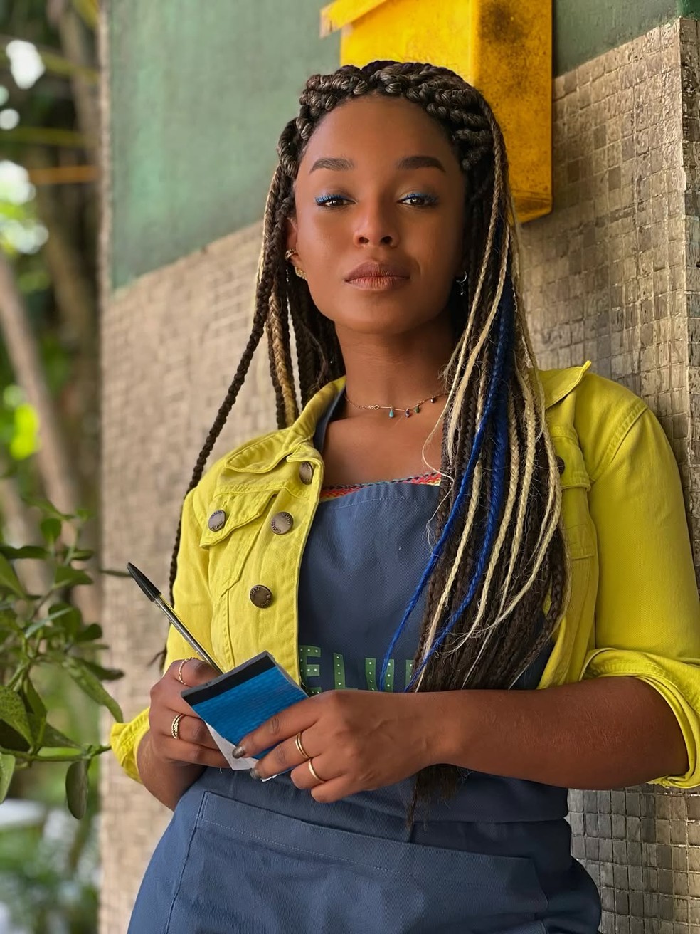 Larissa Nunes conta por que decidiu ser atriz e diz como a terapia a ...