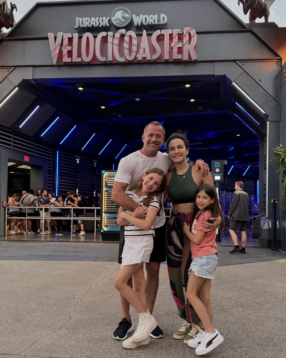 Malvino Salvador celebra 15 anos da filha com viagem em família