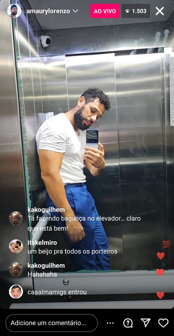 Amaury Lorenzo fica preso no elevador e faz live à espera de resgate