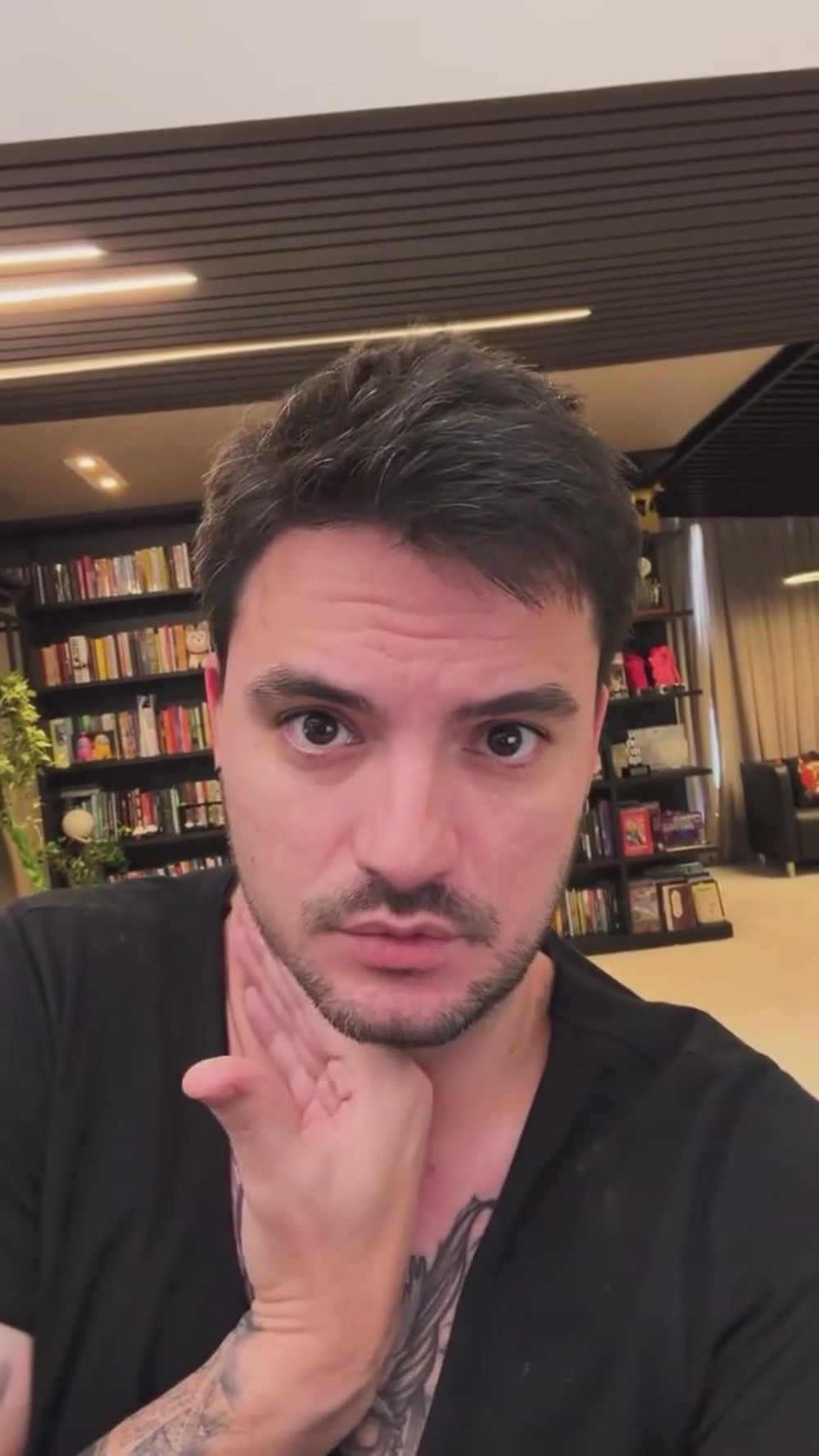 Felipe Neto fala de transtorno mental e agonia no pescoço; entenda