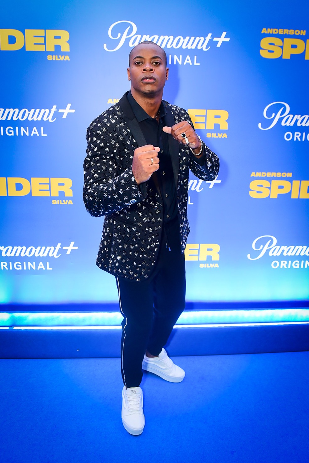 Ator que vive Anderson Silva em série nocauteou lutador no 1º treino de MMA: 'Desmaiou'