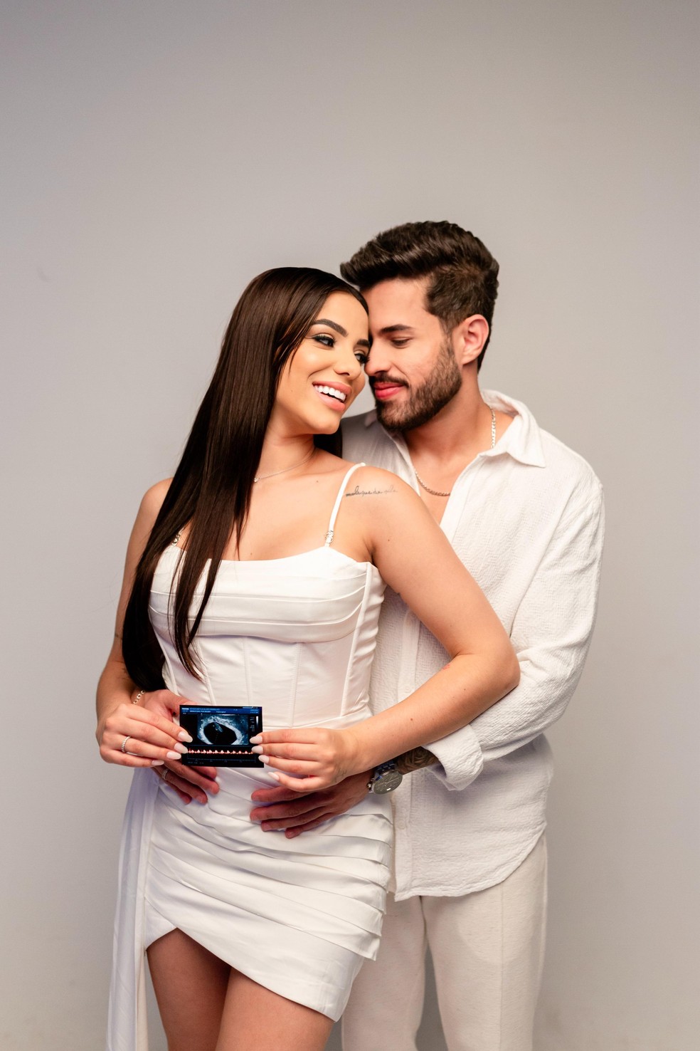 Ex-BBB Key Alves anuncia gravidez de primeiro filho com Bruno Rosa: 'Ansiedade a mil'