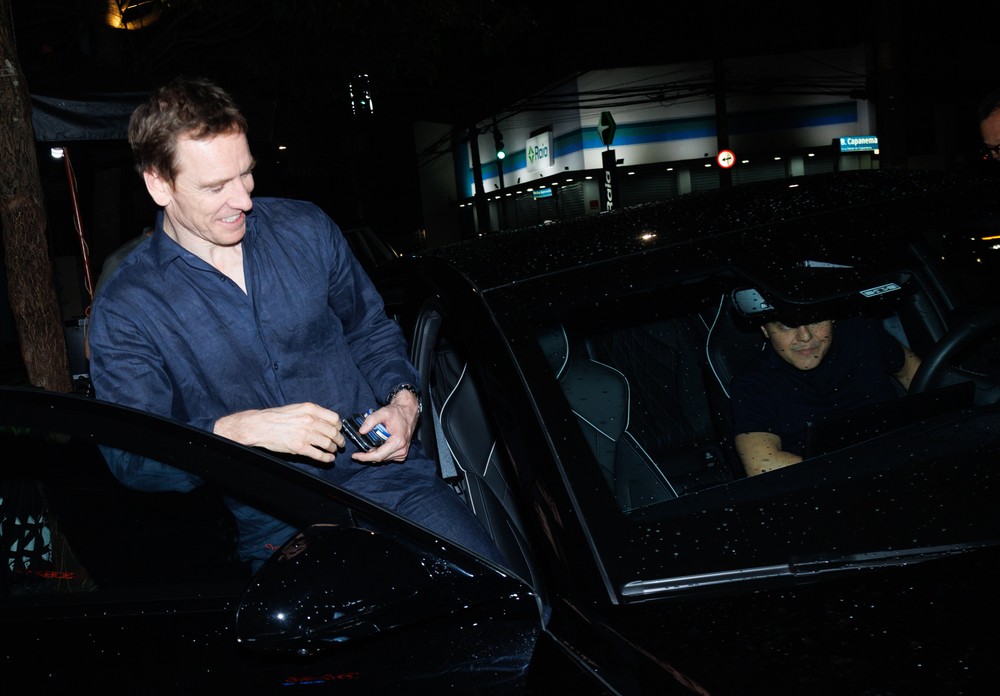 Michael Fassbender, o Magneto de 'X- Men', e Felipe Massa curtem jantar ...