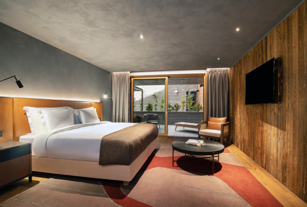 Roberto Justus e Ana Paula Siebert se hospedam em resort de esqui com ...