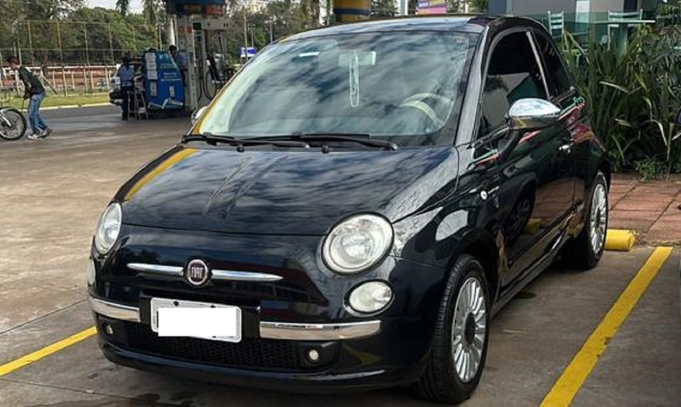 Influencer Débora Porto gasta R$ 16 mil para transformar veículo preto ...