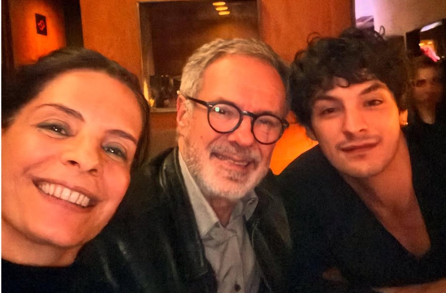 Pedro Waddington reúne os pais, Helena Ranaldi e Ricardo Waddington, em ...