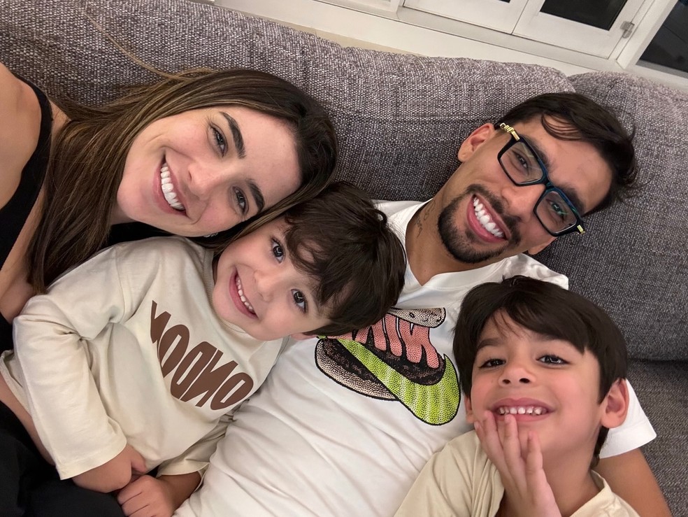 Paquetá celebra os 31 anos da esposa, Duda Fournier: 'Somos um só!'