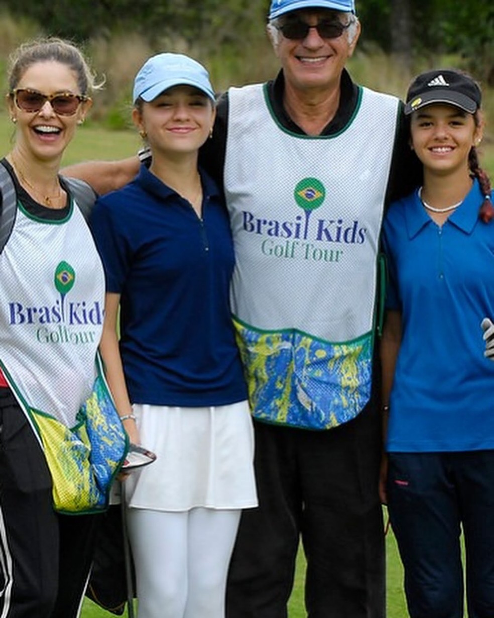 Bianca Rinaldi parabeniza gêmeas pelos 15 anos, e seguidores reagem ...