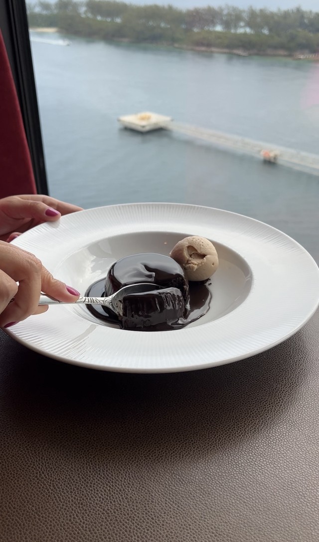 Cruzeiro da Disney: como é um brunch cinco estrelas no navio