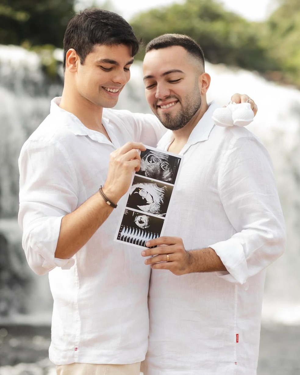 Lucas Rangel e Lucas Bley anunciam: 'Estamos esperando um bebê'