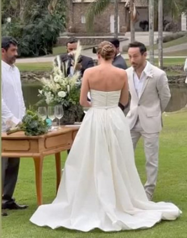 Tudo o que rolou no casamento de Rafaella Mandelli e Rodrigo Leonardo