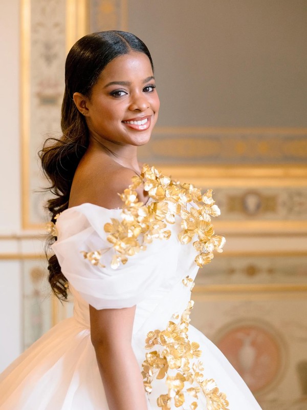 Filha de Angela Basset, neta de Carolina Herrera e alta costura: por ...