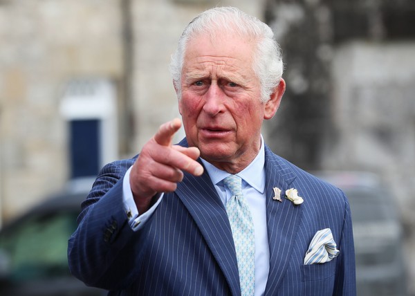 Carruagem de rei Charles III para coroação tem ar-condicionado, vidros ...