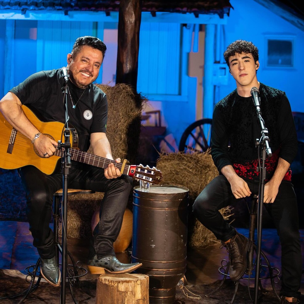 Filho de Bruno, da dupla com Marrone, Enzo Rabelo abre show do pai no ...