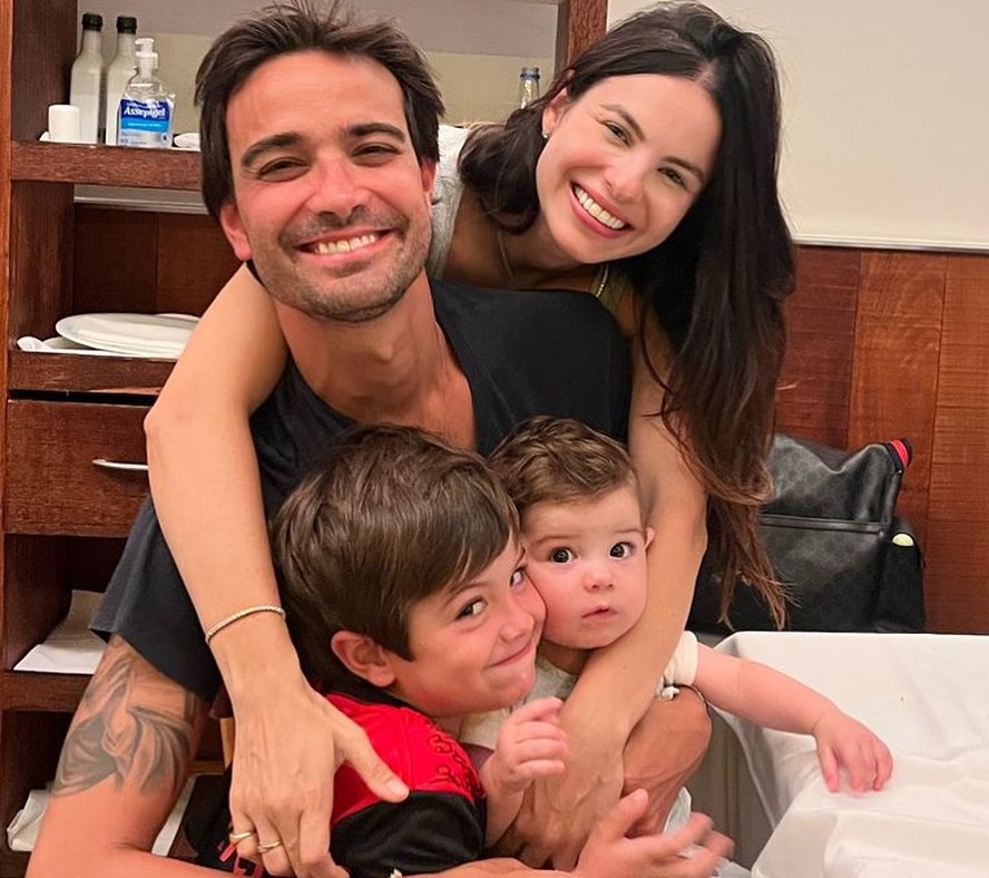 Sthefany Brito fala sobre corpo pós-parto, culpa materna e criação dos ...