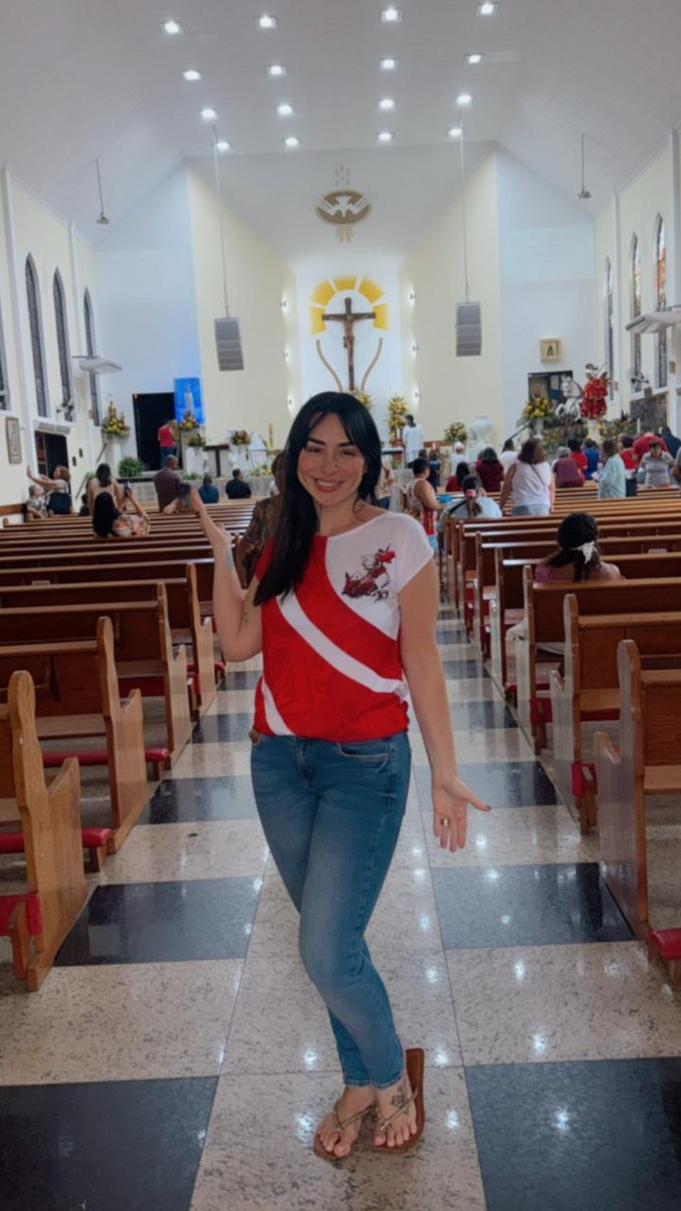Luciana Picorelli homenageia São Jorge e agradece por bênçãos: 'Sempre ...
