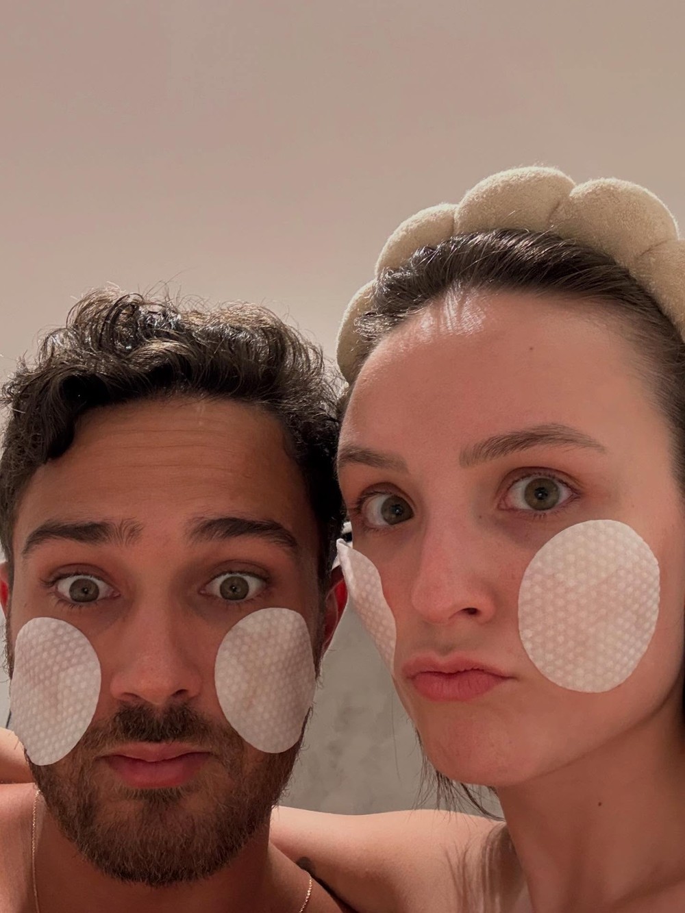 Larissa Manoela e André Frambach trocam declarações nos três anos ...