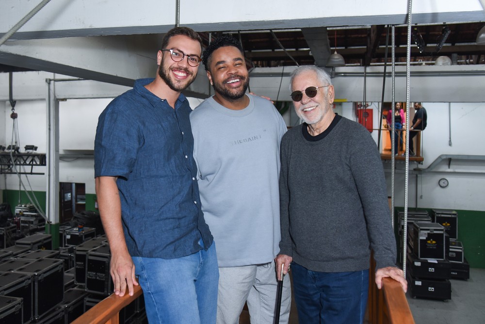 Filho de Tim Maia, Carmelo Maia se encontra com ator que será seu pai ...