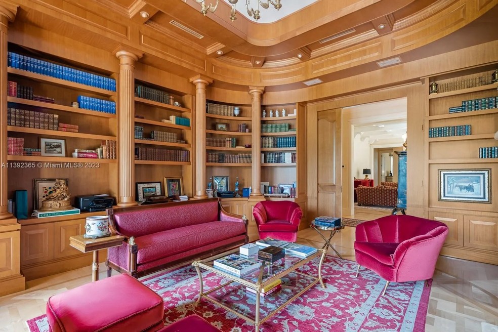 Jeff Bezos compra nova mansão de R$ 400 milhões na Flórida à beira-mar ...