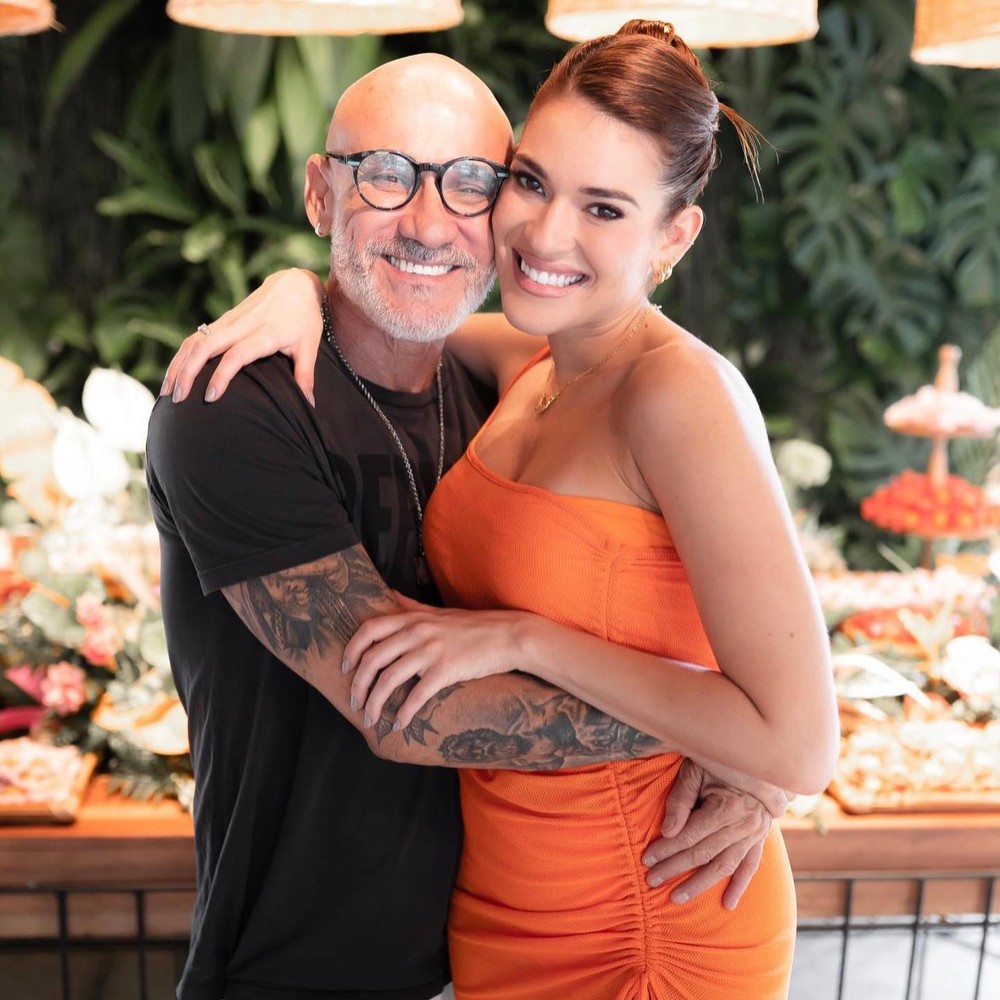 Ayrton Lima, do BBB 18, fala sobre solteirice: 'Estou curtindo a vida adoidado'