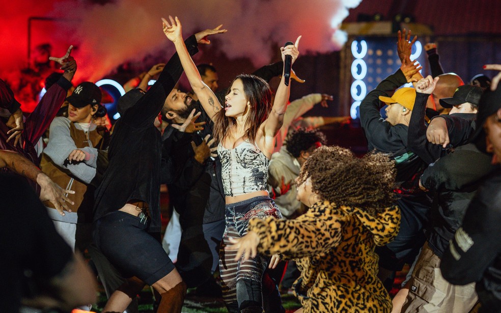 Anitta ensaia para show que fará em intervalo de partida da NFL