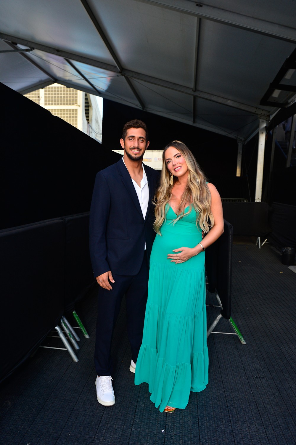 Conheça Lucas Chumbo, surfista empenhado em resgate de vítimas no RS, e ...