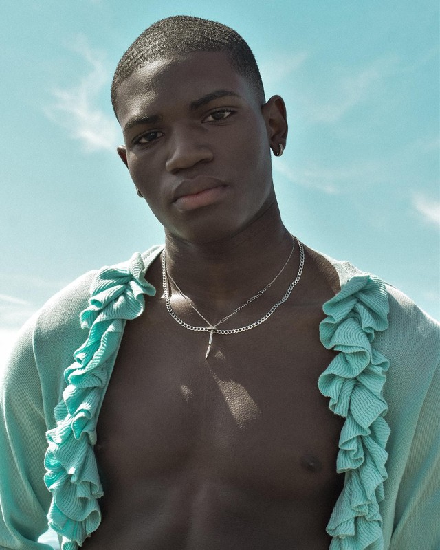 Modelo Dynus Saxon, de 20 anos, é preso suspeito de assassinato