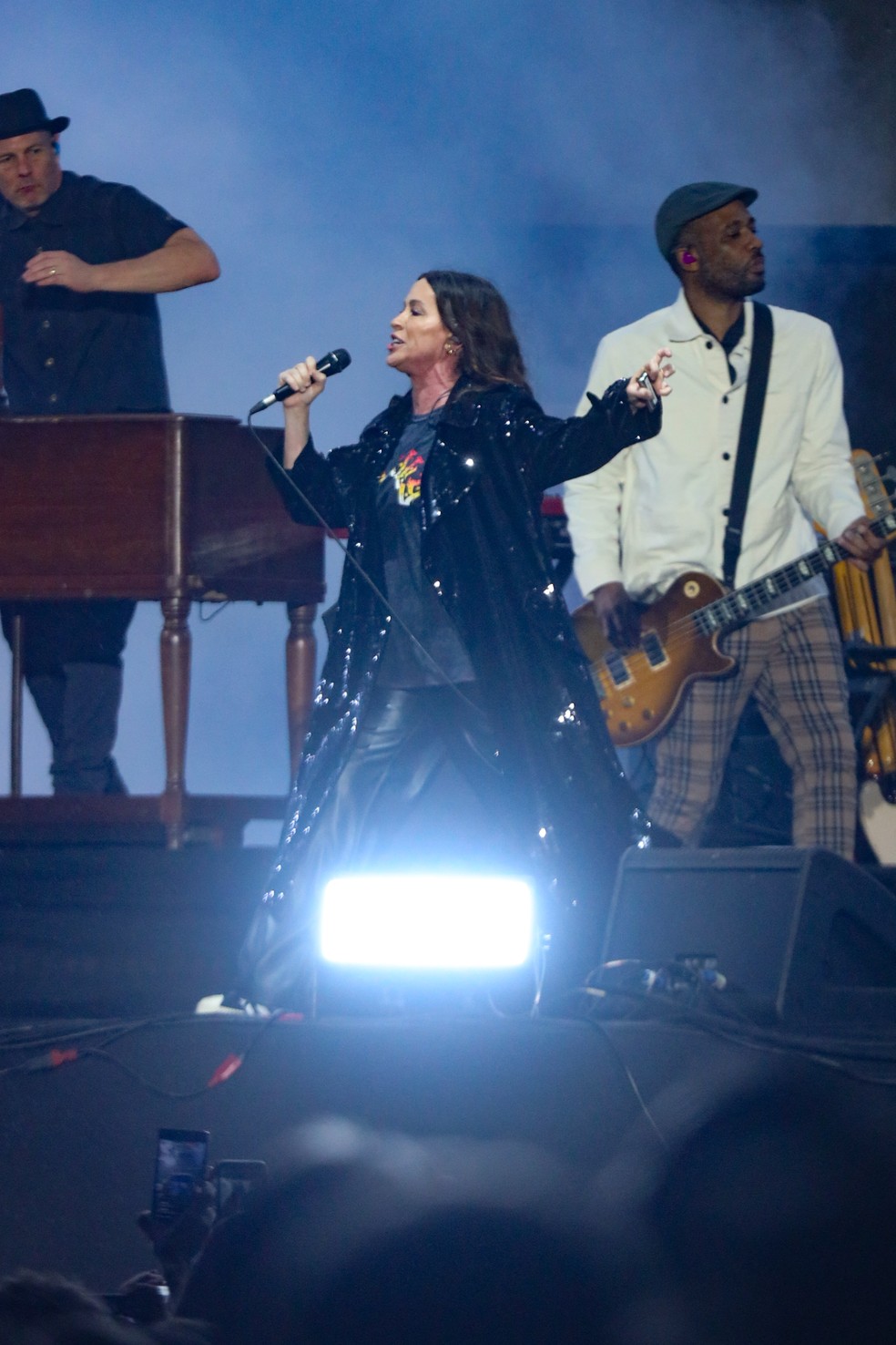 Alanis Morissette faz show único em São Paulo e celebra álbum histórico