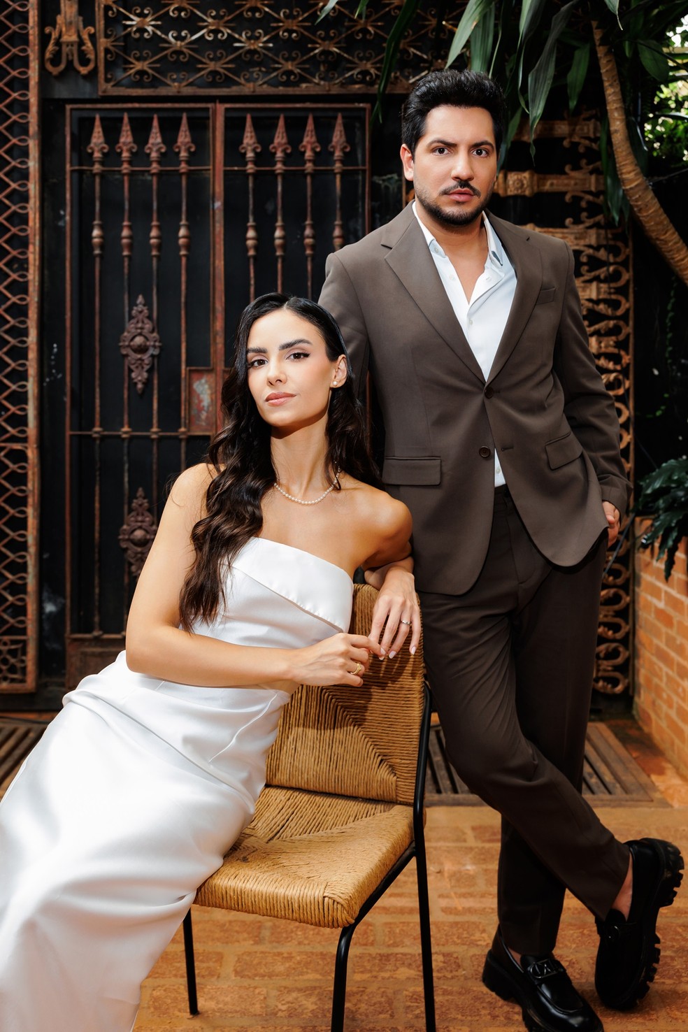Sertanejo Thiago e Geórgia Fröhlich se casam em SP; fotos