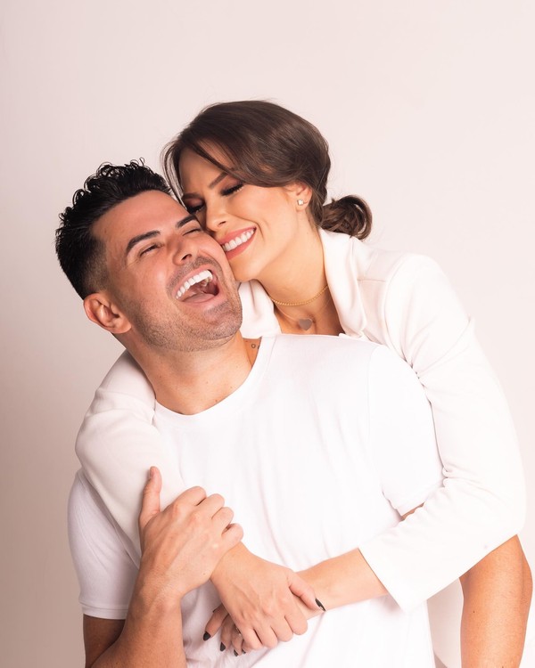 Miss Brasil Débora Lyra anuncia primeira gravidez: 'Nosso maior sonho'