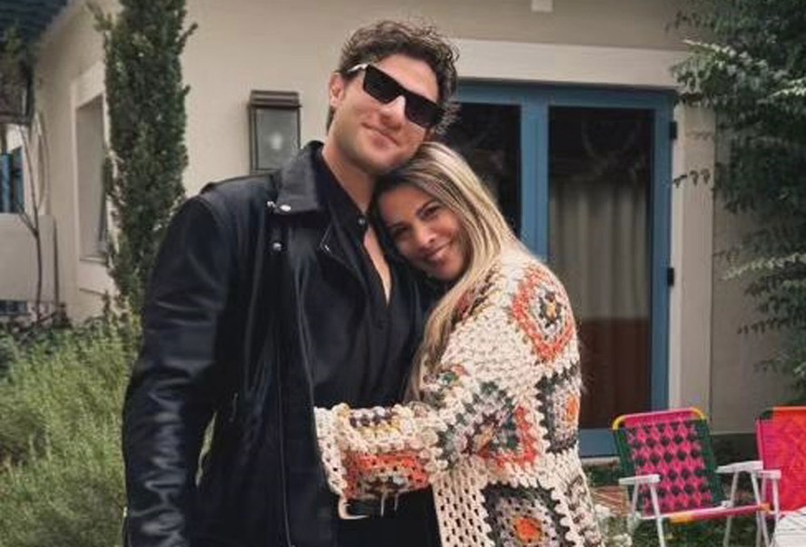 Mãe de Chay Suede, Herica Godoy enaltece o ator: 'Assumiu papel de ...