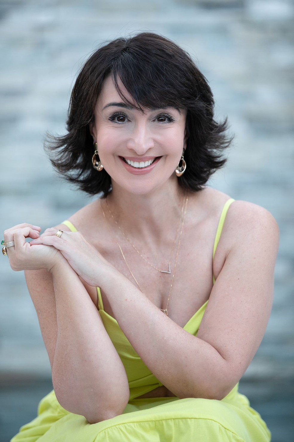 Dubladora Mabel Cezar celebra 'Oscar da Voz' em Hollywood