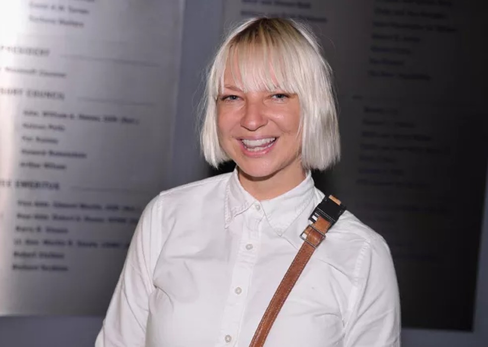 Cantora Sia se casa com Dan Bernard em mesmo local de união de Kourtney ...