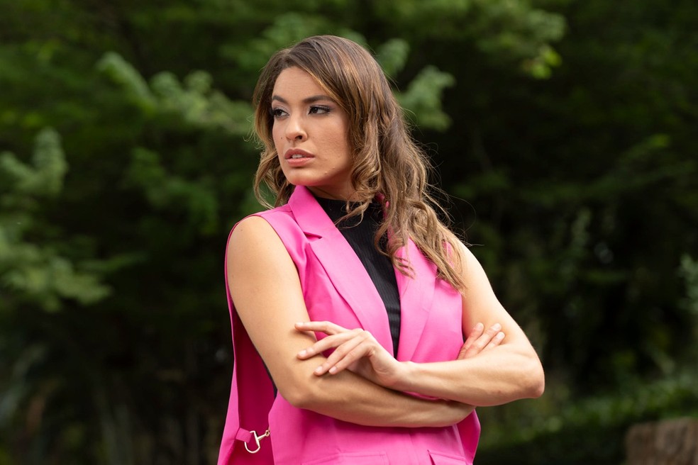 Ex-BBB Bia quer novos passos na carreira artística: 'BBB foi uma escola'