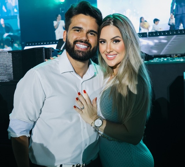 Após choro, Mariana Rios recebe apoio de Bárbara Evans, Graciele Lacerda e mais famosas que ...