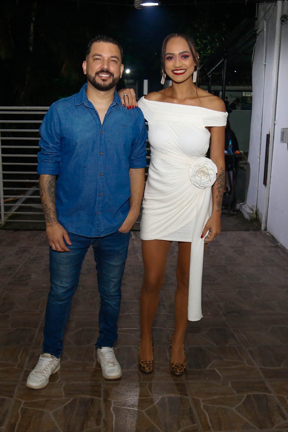 Jéssica Ellen, Viviane Araujo e Juliano Cazarré curtem festa de 'Volta ...