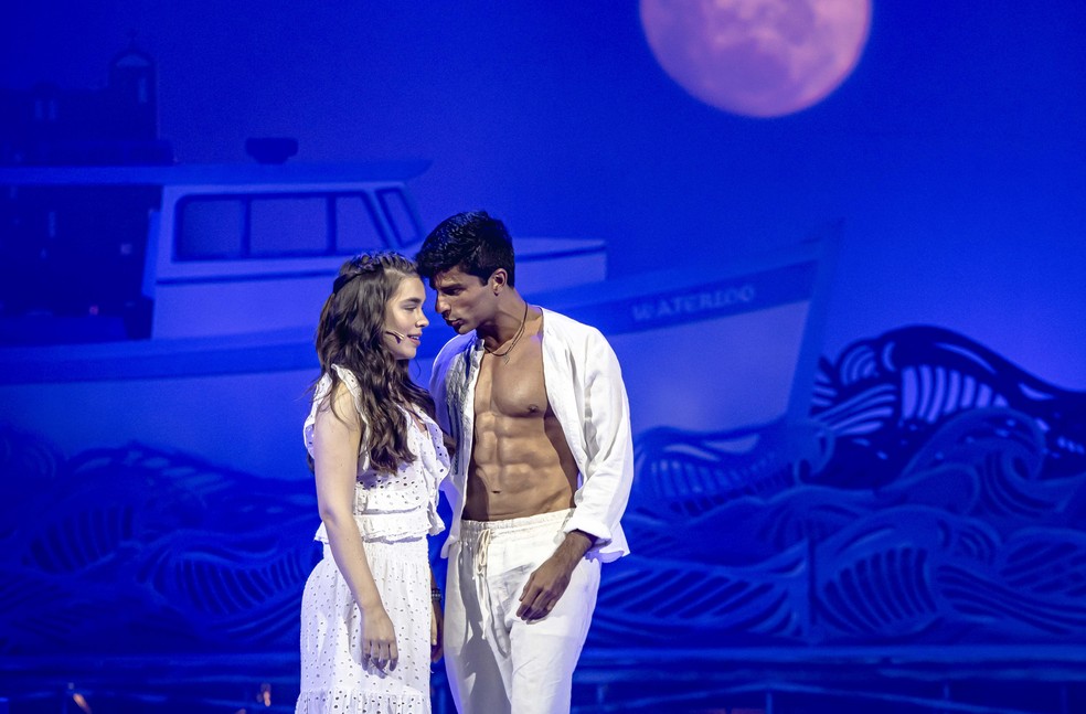 Musical 'Mamma Mia!' encerra temporada de sucesso com casa lotada em SP