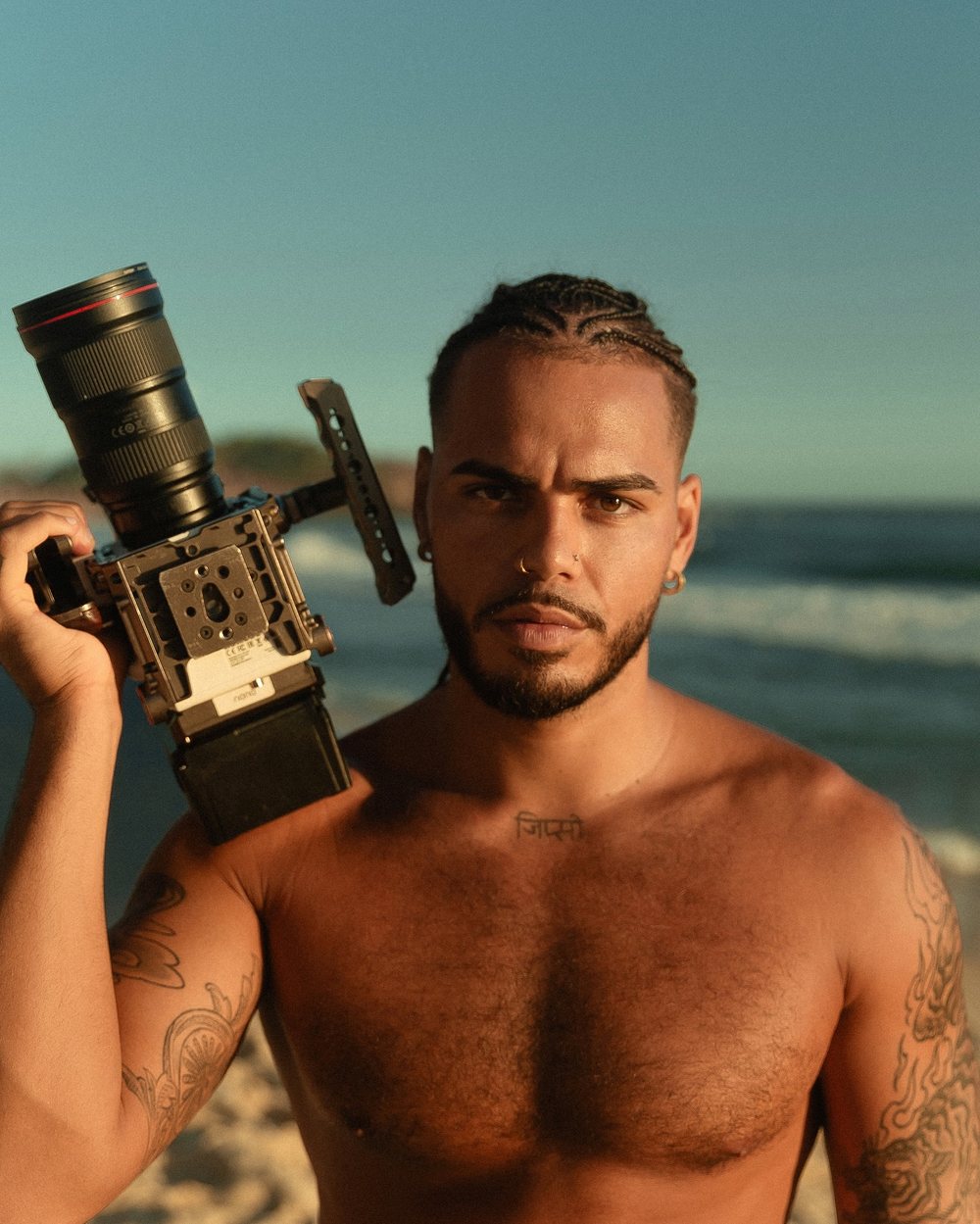 De sunga, Gabriel 'Pompom' de 'Beleza Fatal' curte praia e namorada ...