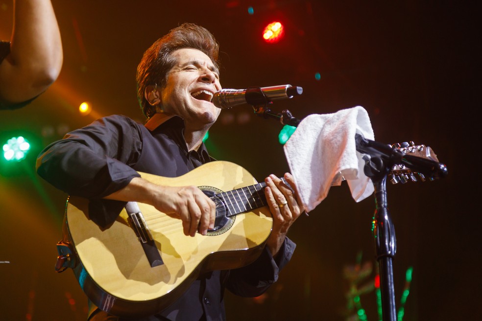 Daniel faz dueto com Jéssica, filha de João Paulo, em seu show em SP