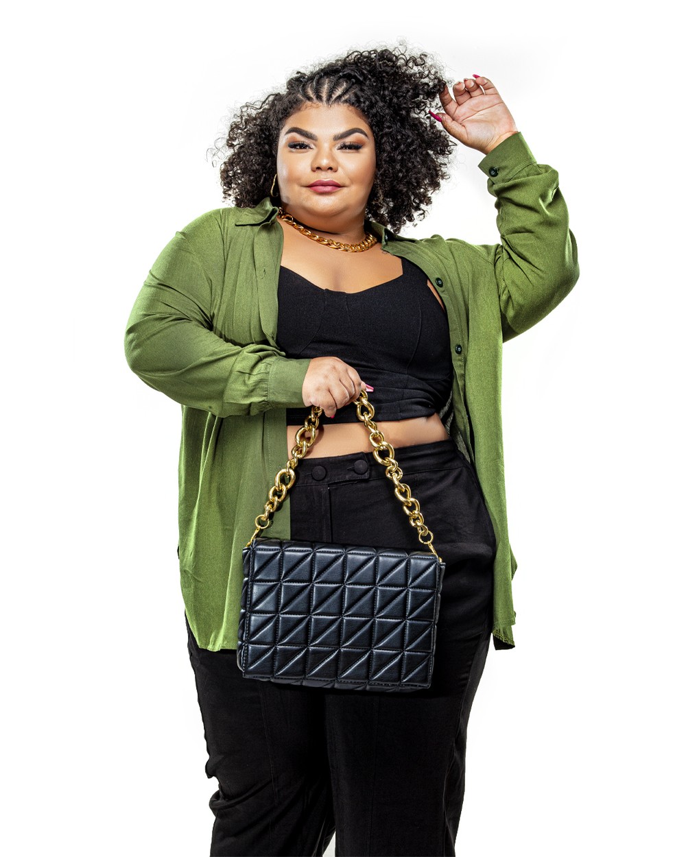 Flora Cruz celebra reta final de faculdade de moda em meio a desafios ...