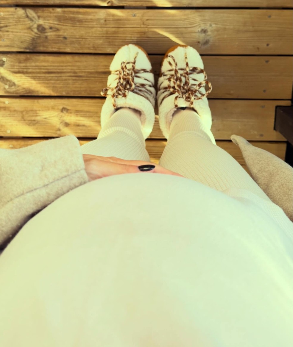 Sthefany Brito faz babymoon do terceiro filho em viagem à França; fotos
