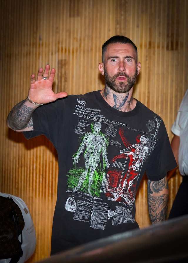 Adam Levine e Maroon 5 deixam hotel em São Paulo; banda faz show em ...
