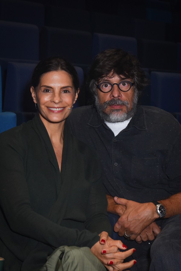 Helena Ranaldi e o marido, Daniel Alvim, curtem evento cultural juntos ...