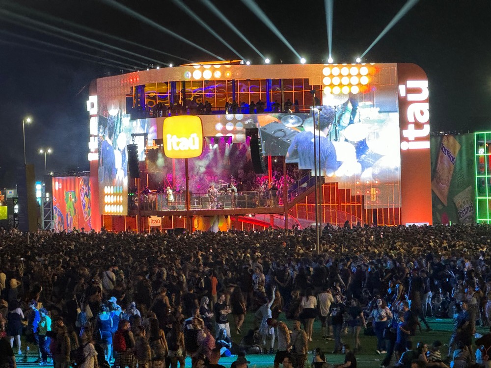 Forfun faz ‘after’ lotado no Rock in Rio com pocket show