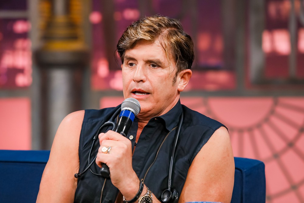 Dr. Rey revela câncer de próstata: 'Tumor de 13 centímetros'