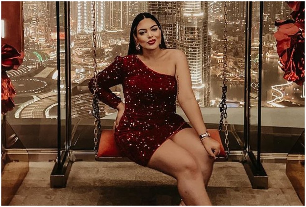 Equipe de fotógrafa que fez ensaio de Mavie pede 'looks rosa' no velório