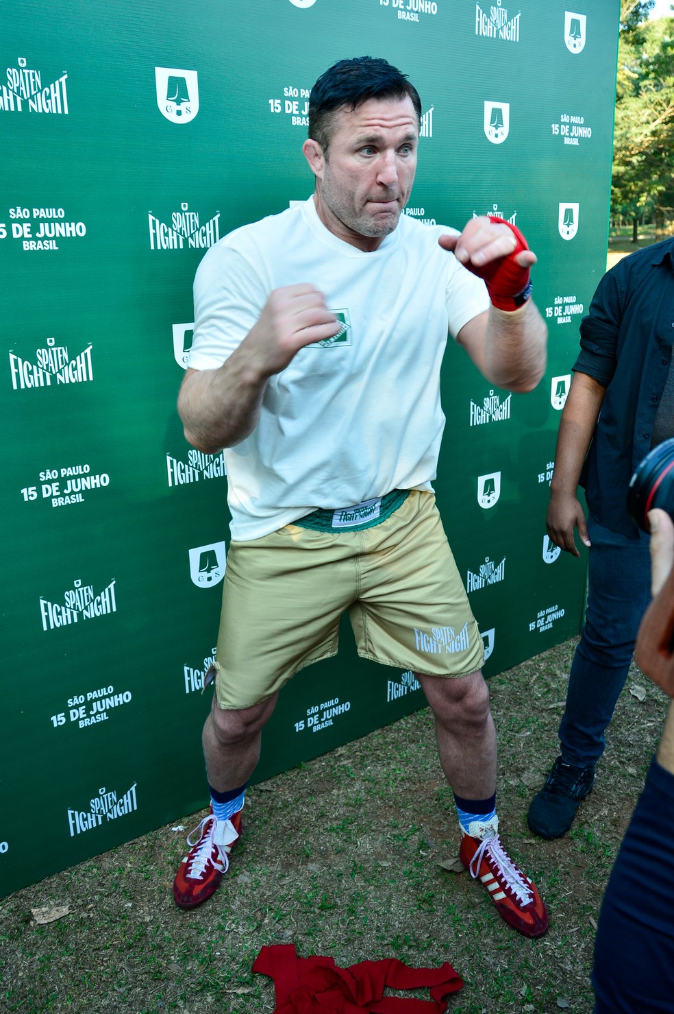 Chael Sonnen, que enfrentará Anderson Silva em última luta da carreira ...